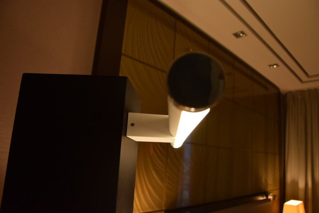 Philips Hue Adore: Das sind die neuen Spiegelleuchten - Smartlights.de