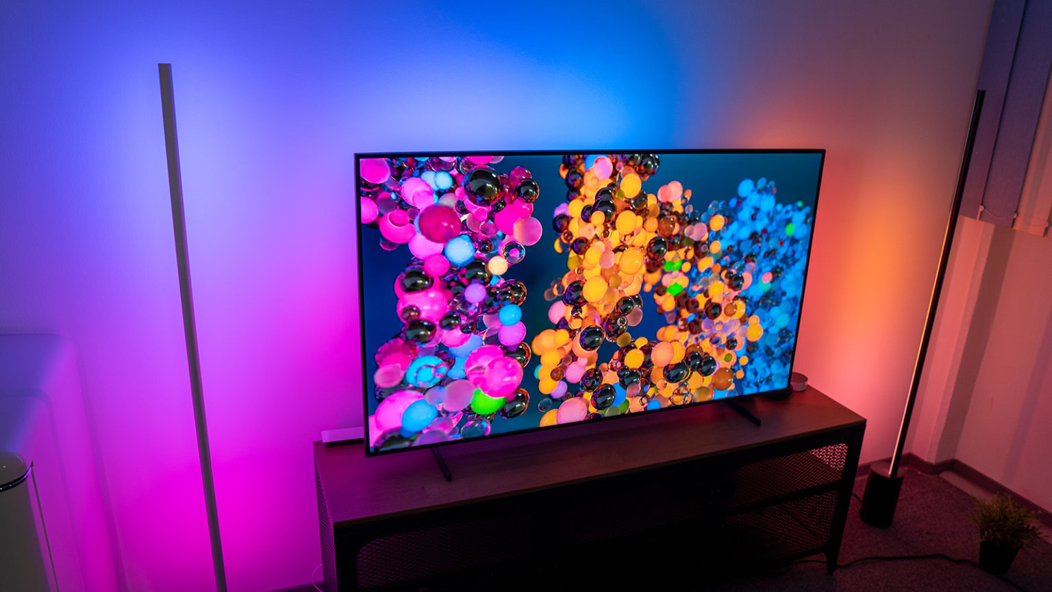 Ausprobiert: Philips Hue Sync TV App für Samsung Smart Fernseher ...